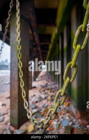 Chains on the Thames Embankment Stock Photo - Alamy