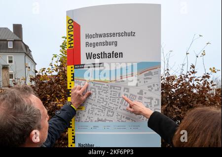 Regensburg, Germany. 16th Nov, 2022. Josef Feuchtgruber (l-r), head of ...