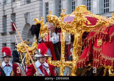 Alderman Nicholas Lyons, the new Lord Mayor of London, in the Gold ...