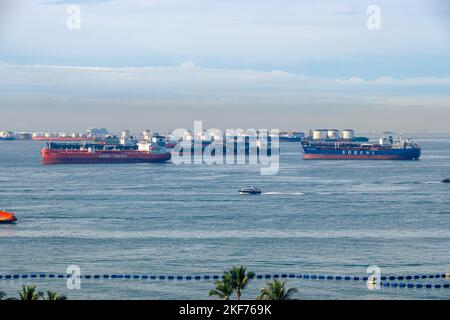 Seafarer Ship Port Sentosa. Tanker Ships in Singapore Strait Stock ...