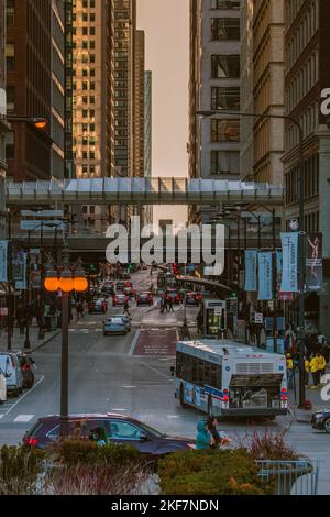 A vertical of a busy street in Chicago at golden hour Stock Photo - Alamy