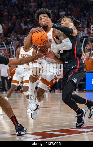 Texas, USA. 29th Oct, 2022. Dillon Mitchell #23 of the Texas Longhorns ...