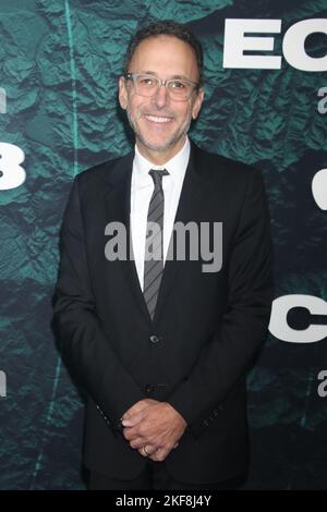 NEW YORK, NEW YORK - NOVEMBER 16: Peter Traugott attends Apple TV+'s ...