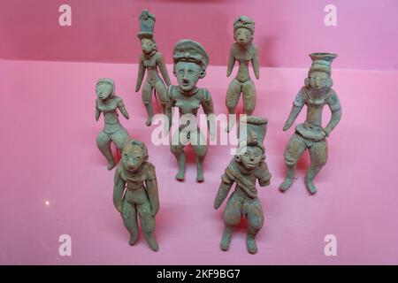 Ceramic figures from the early Huastec Culture from Panuco, Veracruz ...