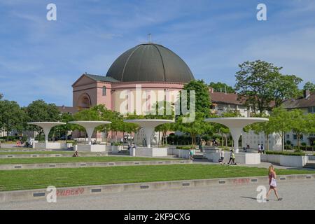 Georg-Büchner-Platz, Kuppelkirche St. Ludwig, Darmstadt, Hessen ...