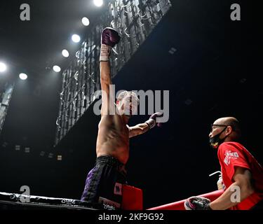 Saitama, Japan. 1st Nov, 2022. Champion Shuichiro Yoshino (purple gloves) and challenger ...