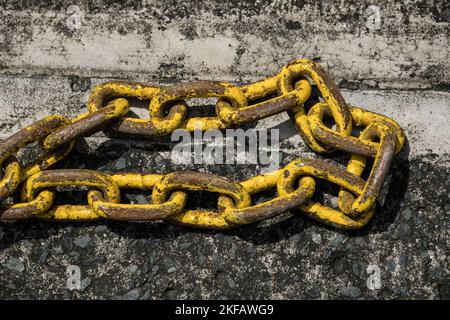 Chains, steel, object, still-life Stock Photo - Alamy