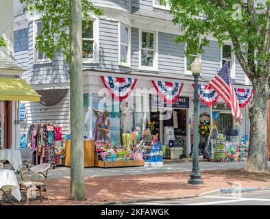 Front facade of a retail store, Flying Point, surf and sport in ...