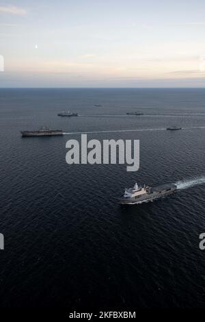 220904-N-MZ836-1635 BALTIC SEA (Sep. 4, 2022) From left, the U.S. Navy ...