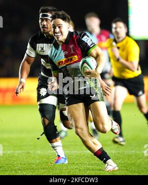 Cadan Murley of Harlequins Rugby, breaks away to score his second try ...