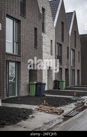 Netherlands, Meerstad, 11-16-'22; New housing estate De Zeilen in ...