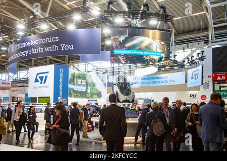 STM STMIcroelectronics bei der Electronica / Semicon Europa Messe, der Weltleitmesse und ...