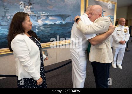 ANNAPOLIS, Md. (Sept. 8, 2022) Evelyn Honea, the wife of Master Chief Petty Officer of the Navy ...