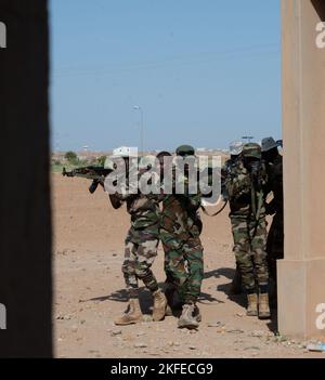 NIGERIEN AIR BASE 201, Niger - Niger Armed Forces (FAN) set up a patrol ...