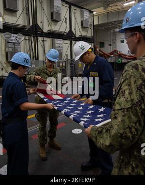220912-N-MD461-1207 SAN DIEGO (Sept. 12, 2022) Sailors assigned to ...