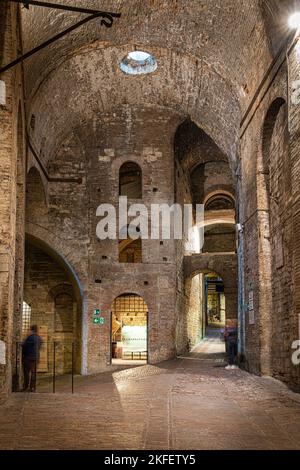 The underground tunnels and archways of the 16th century medieval ...