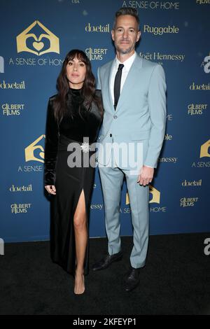 17 November 2022 -Beverly Hills, California - Jon Favreau, Emily ...