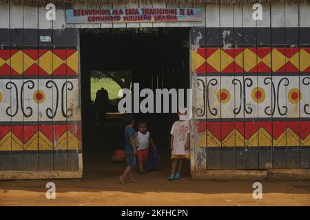 The maloka of an indigenous community Stock Photo - Alamy