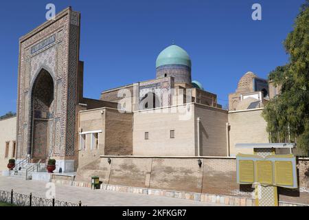 Entrance Gate and Madrasa, Shahi Zinda Necropolis, Afrosiyob Citadel ...