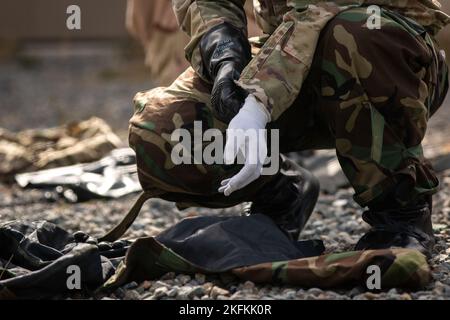 U.S. Army Soldiers with 153rd Medical Detachment (Blood Support), 56th ...