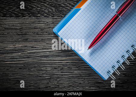 Blank notepad on wooden board office concept Stock Photo - Alamy