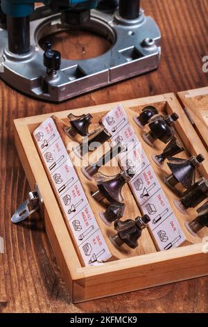 roundover router bits for woodworking in wooden box and plunge pouter ...