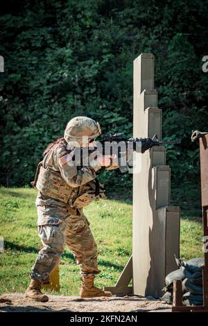 Soldiers and Katusa's conduct an M4 range on Camp Yongsan-Casey ...
