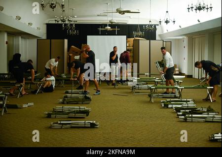 THE AIR UP THERE, key art, from left: Charles Gitonga Maina, Kevin Bacon, 1994. © Buena Vista ...