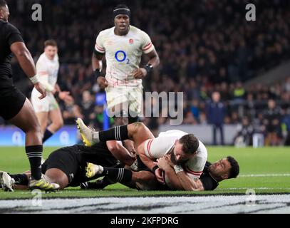 England's Will Stuart scores his sides third try during the Autumn ...