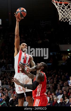 2022/23 FIBA EuroLeague | FC Bayern München vs Olympiacos Piraeus Stock ...