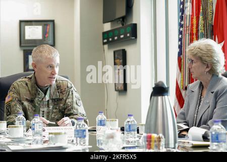 Lt. Gen. Patrick Frank (R), commanding general of U.S. Army Central ...
