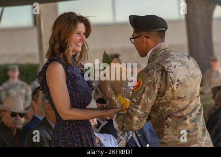 Lt. Gen Sean C. Bernabe, incoming commanding general of III Armored ...