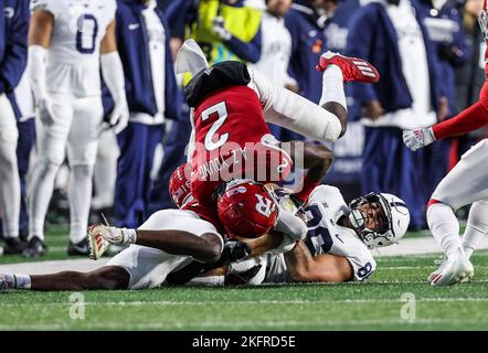 Penn State tight end Brenton Strange (86) runs after catching a pass in ...