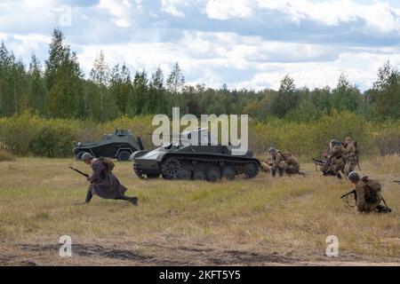 Attack of Soviet T25 tank and Soviet soldiers with rifles ...