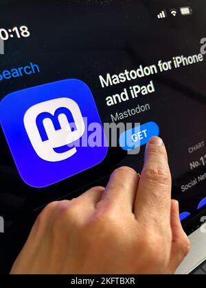 Mastodon app icon on apple appStore. Decentralized alternative to ...