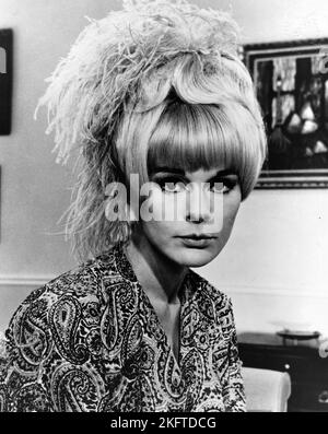 THE WICKED DREAMS OF PAULA SCHULTZ, Elke Sommer, 1968 Stock Photo - Alamy