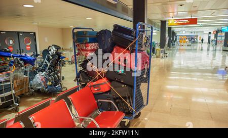 PARIS, FRANCE - AUGUST 08, 2015: baggage reclaim area in Paris Orly ...