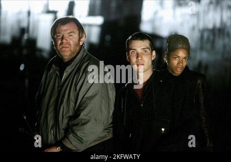 BRENDAN GLEESON, CILLIAN MURPHY, NAOMIE HARRIS, 28 DAYS LATER..., 2002 ...