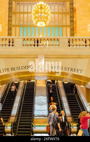New York, SEP 16 2014 - Interior view of the famous Grand Central ...