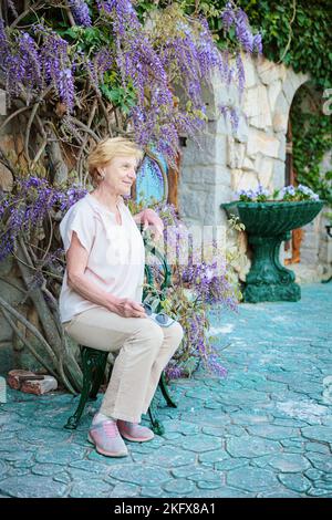 Lilac background with branch of tree. Spring concept Stock Photo - Alamy