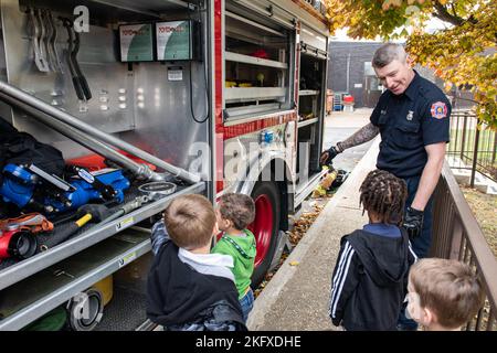 Stephen Poore, 423d Civil Engineer Squadron firefighter, shows RAF ...