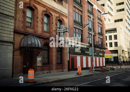 Grace & Hope Mission vintage sign, Baltimore, Maryland Stock Photo - Alamy