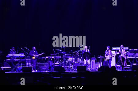 November 19, 2022, Norfolk, Virginia, USA: FREDDIE JACKSON brings some ...