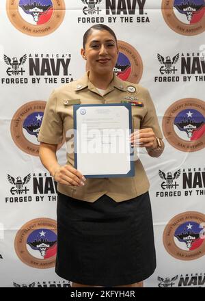 Machinist Mate First Class Petty Officer Jeremy Hayes, an NSW/NSO ...