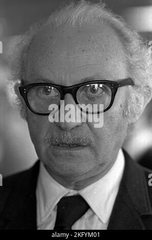 American actor and director Lee Strasberg arrives at Ezeiza airport for ...