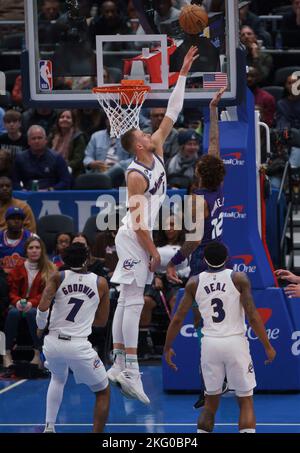 Charlotte Hornets guard Kelly Oubre Jr. (12) in the first half of an ...