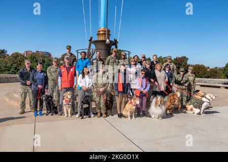 The Walter Reed Facility Dogs along with the Red Cross Volunteer and ...