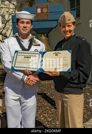 Machinist Mate First Class Petty Officer Jeremy Hayes, an NSW/NSO ...