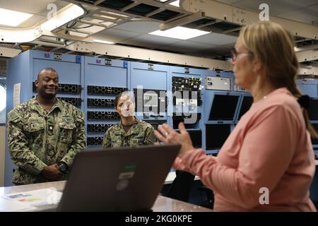 YOKOSUKA, Japan (Oct 20, 2022) The Pathfinder-class oceanographic ...