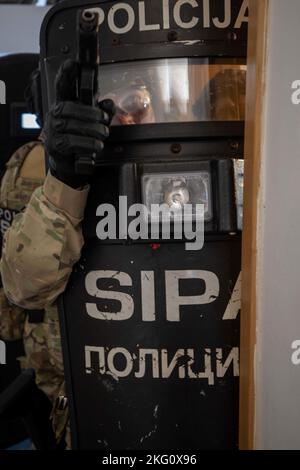 Members of the Special Support Units (SSU) of Bosnia-Herzegovina State ...